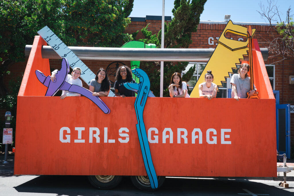 Gigantic Tools – Girls Garage
